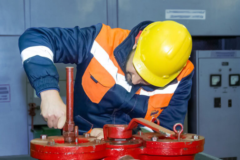 Maximize Safety & Efficiency with Equipment Inspection Checklists